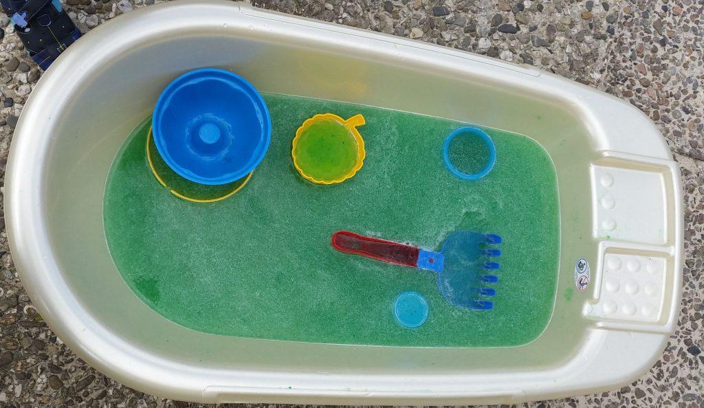 Schleimiges-Glibber-Bad « Kinder getrappel